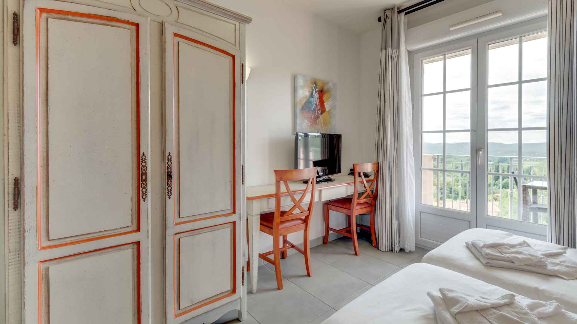 Location studio 2 personnes à Callian (Vacanceole le domaine de camiole)