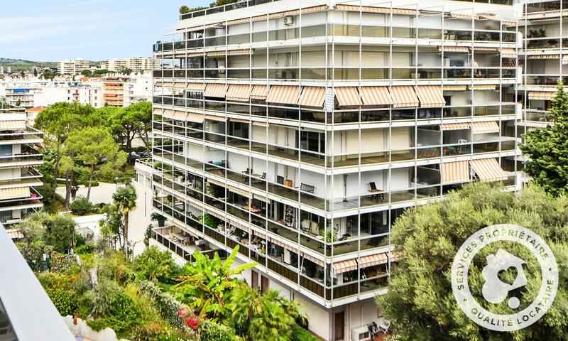 Location f2 6 personnes à Juan-les-Pins (Le tanit)
